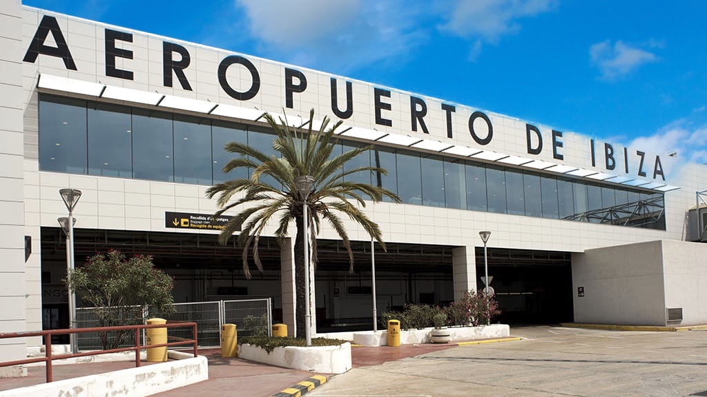 9,000,000! That’s the Magic Number for Ibiza Airport – MAN IN SAN AN by ...